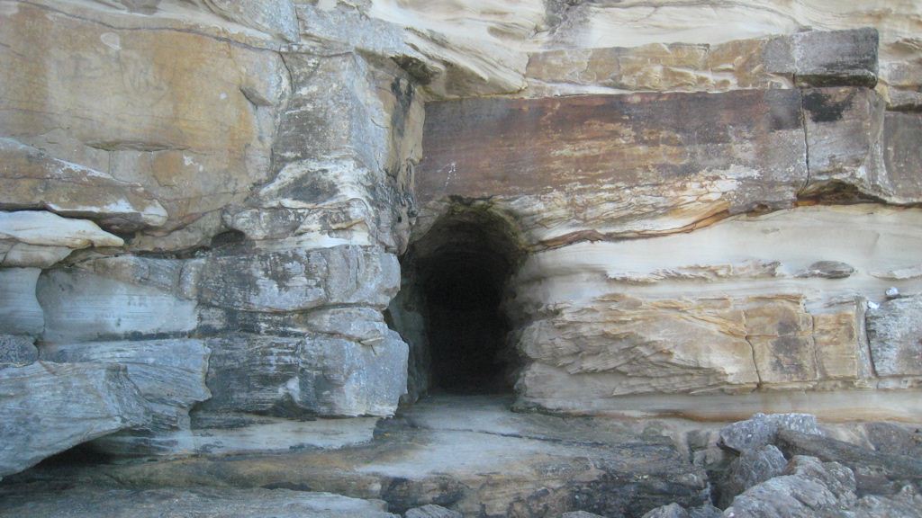 Locations Hub - Queenscliff Tunnel