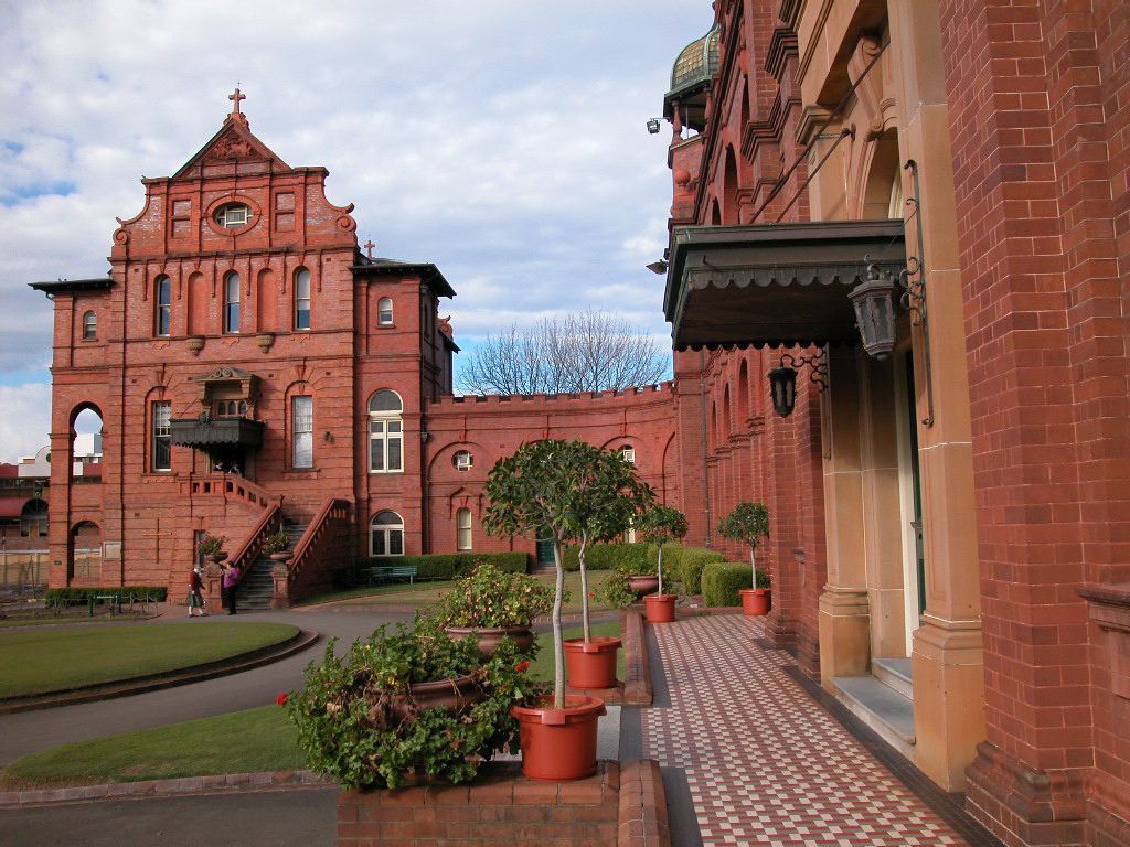 Locations Hub - Santa Sabina College
