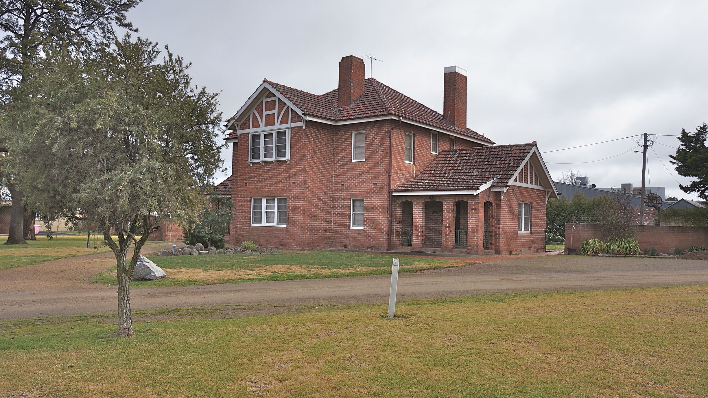 Locations Hub - Young