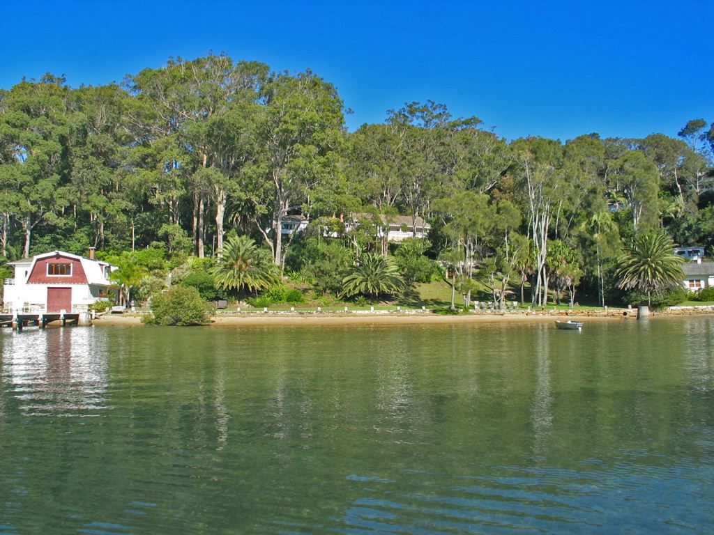 Locations Hub - Careel Bay